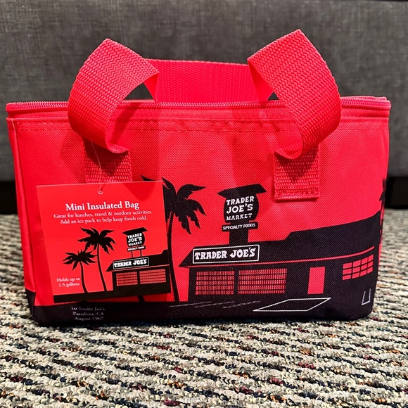 trader joe’s | Bags | Trader Joes Mini Insulated Bag | Poshmark